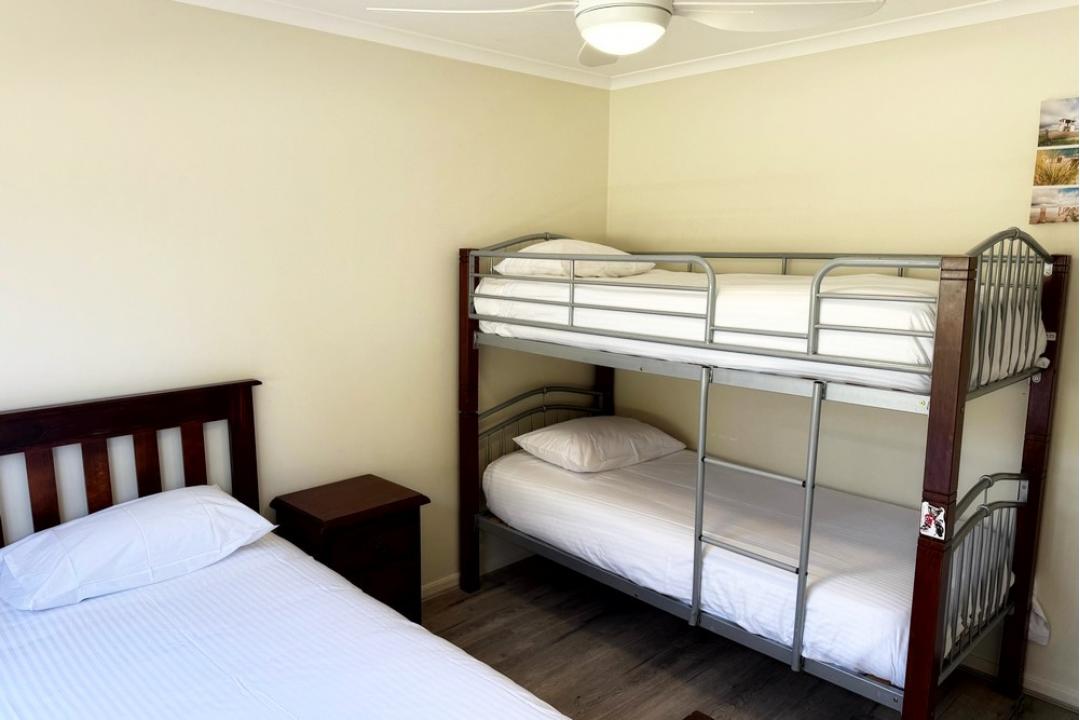 Gippsland Lakes Holiday Rentals Official Site - Tanjil Cottage